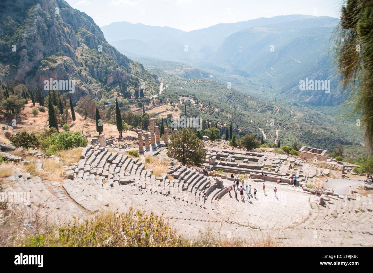 Delphi amphitheatre hi-res stock photography and images - Alamy