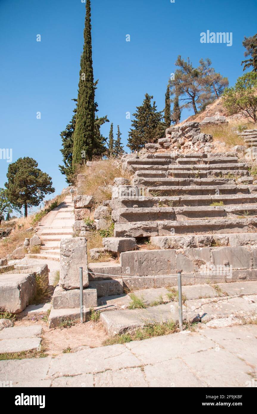 Delphi amphitheatre hi-res stock photography and images - Alamy