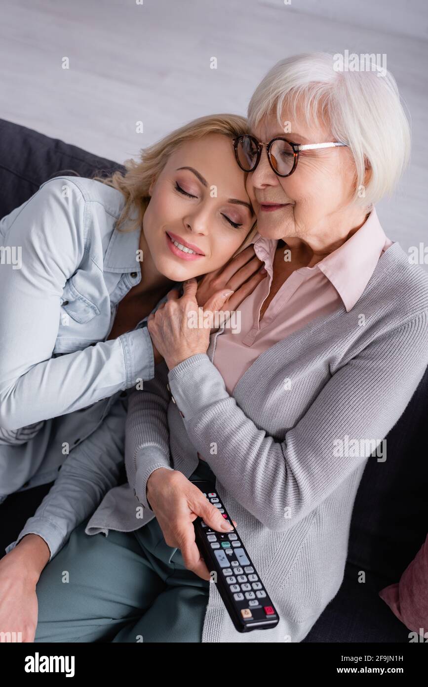 Senior controller hi-res stock photography and images - Alamy