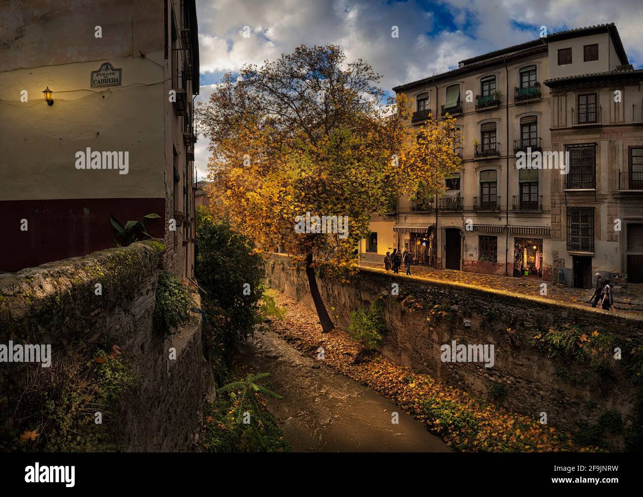 Carrera del Darro is the name given to the entire left bank of the ...