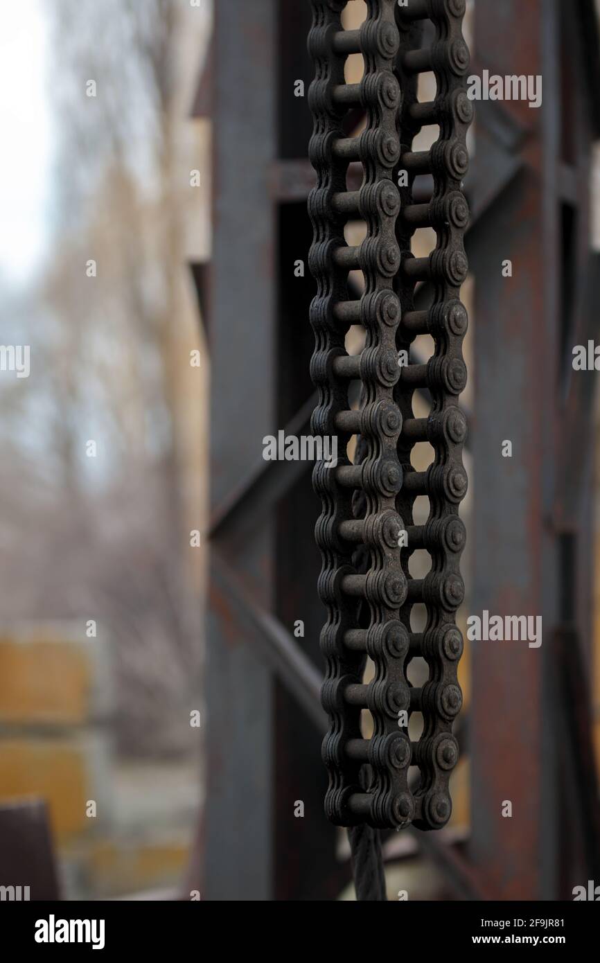 Old heavy industrial crane hook and chains hi-res stock photography and ...