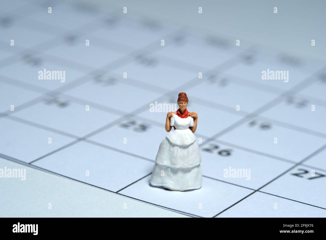 Woman wedding dress fitting hi-res stock photography and images - Alamy