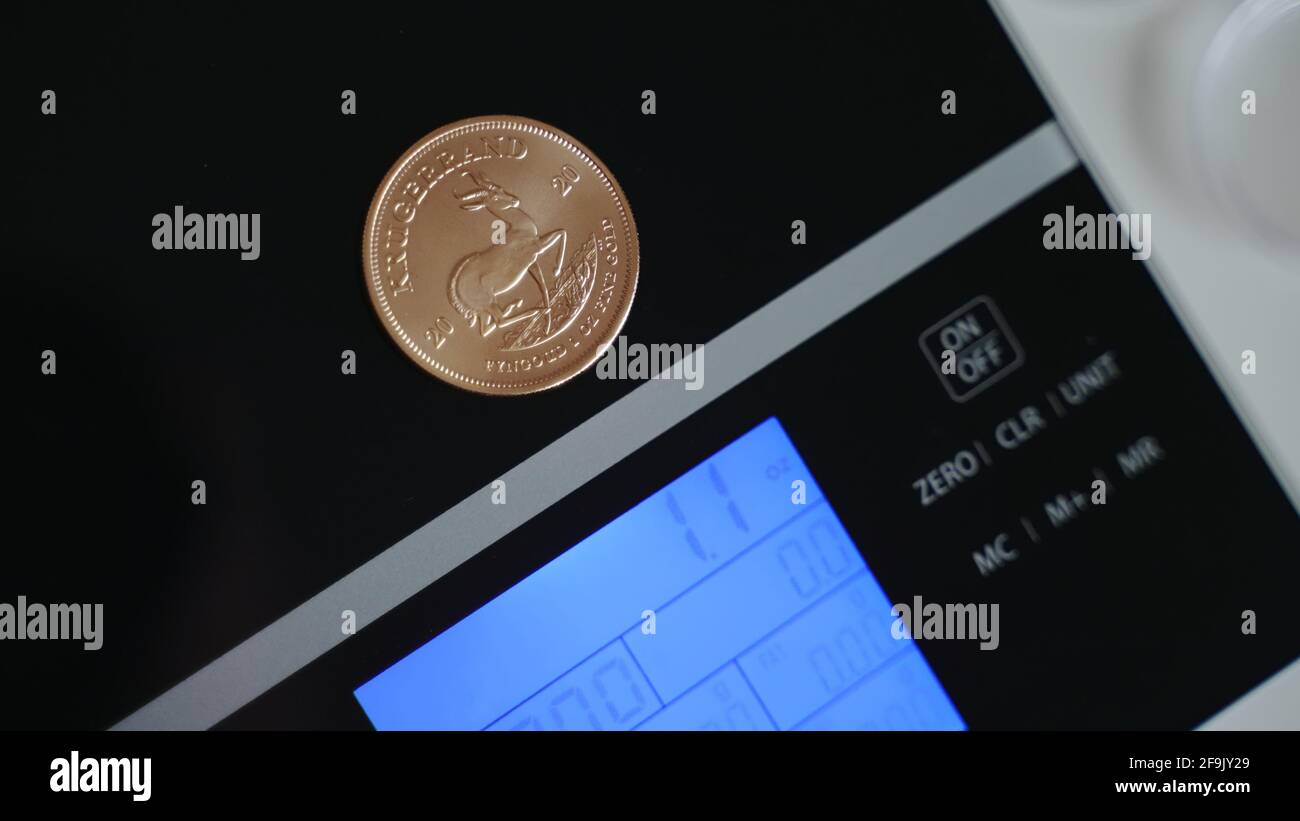 Business pay scales hi-res stock photography and images - Alamy