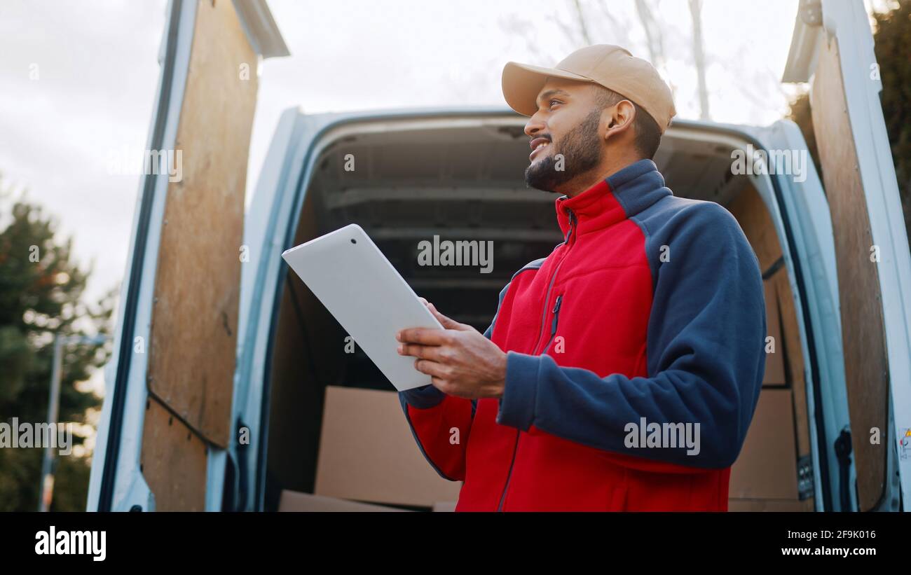 Open rear doors hi-res stock photography and images - Alamy