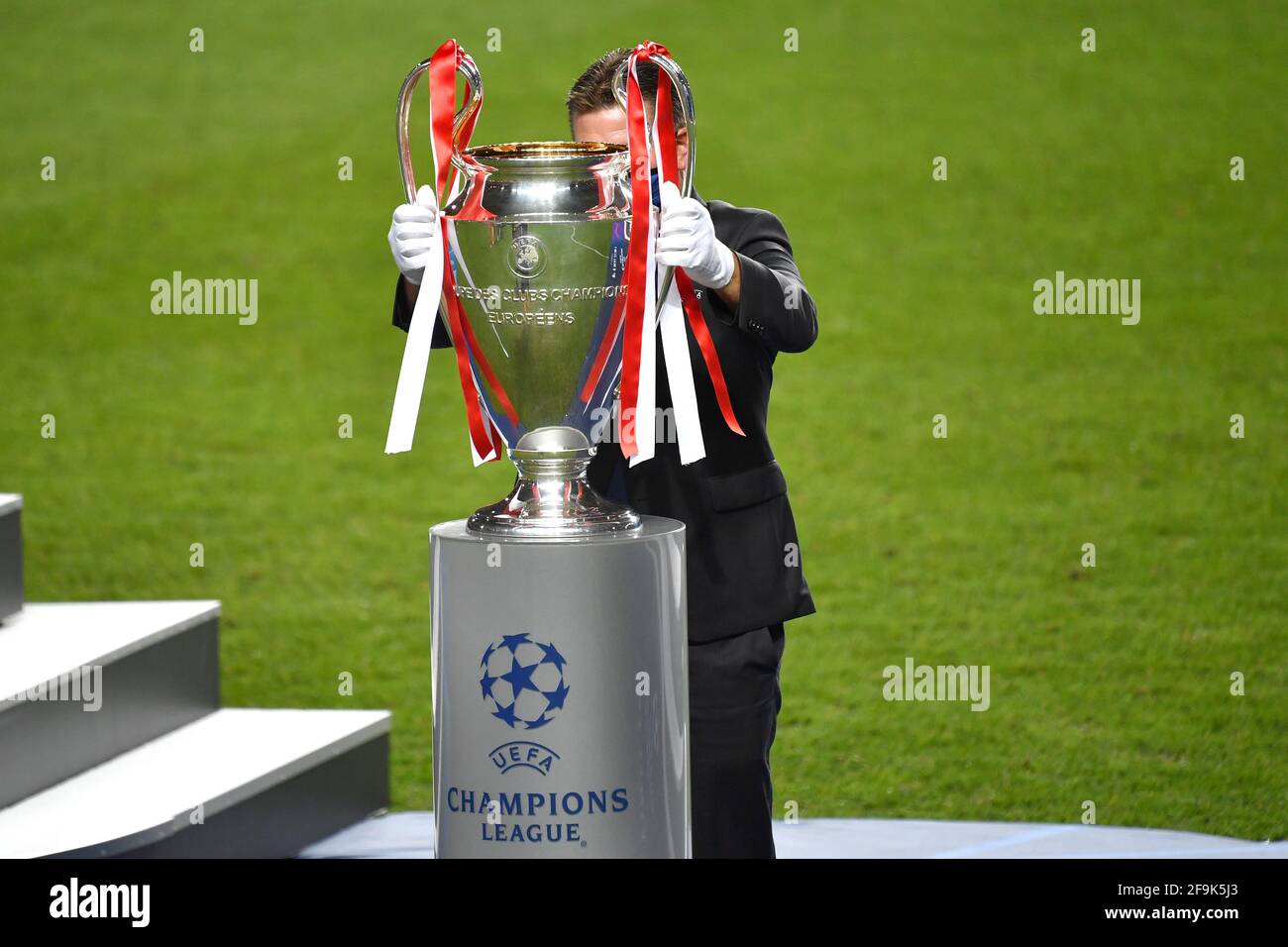 Uefa champions league trophy ceremony hi-res stock photography and ...