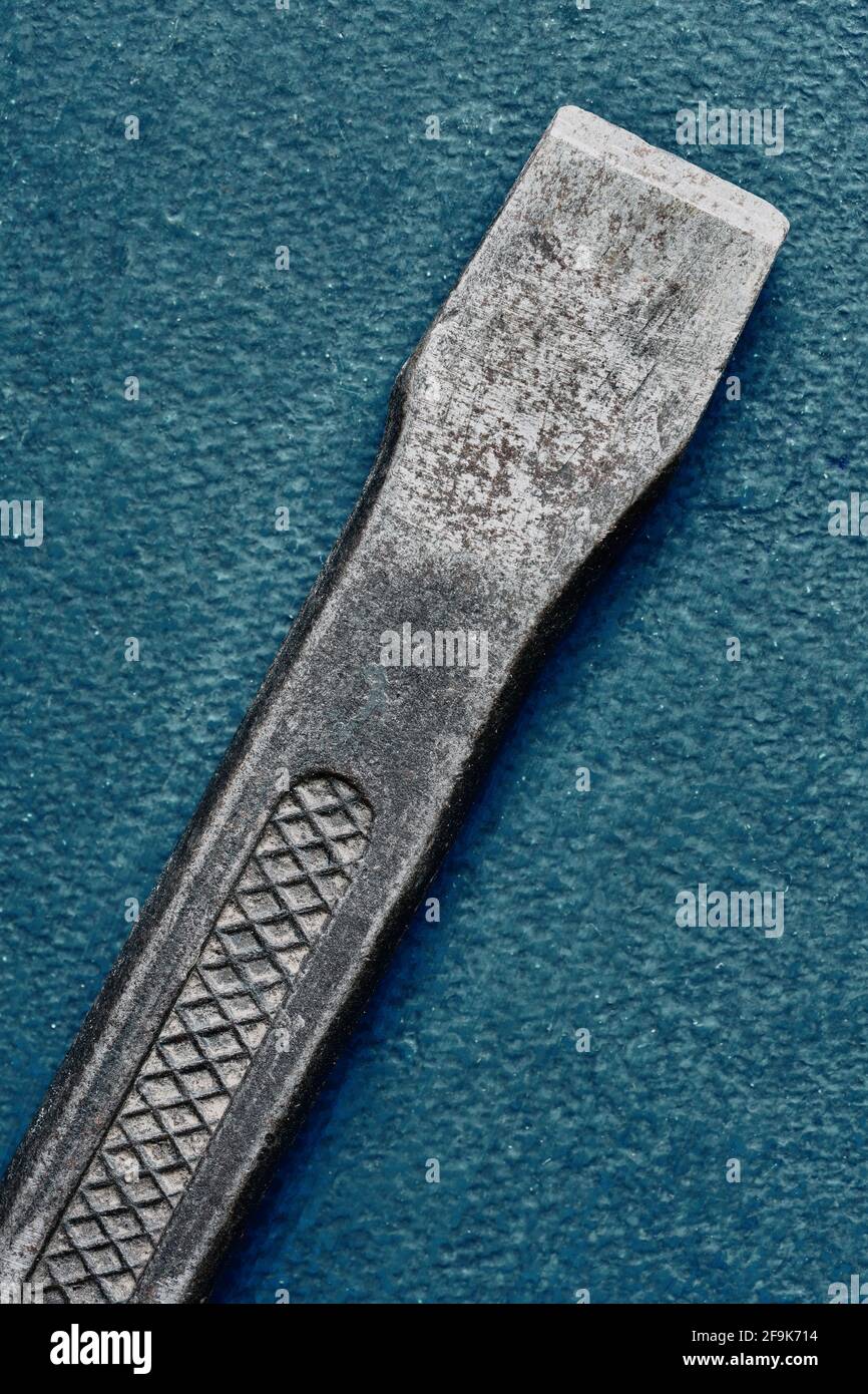 Hammer chisel stone hi-res stock photography and images - Alamy
