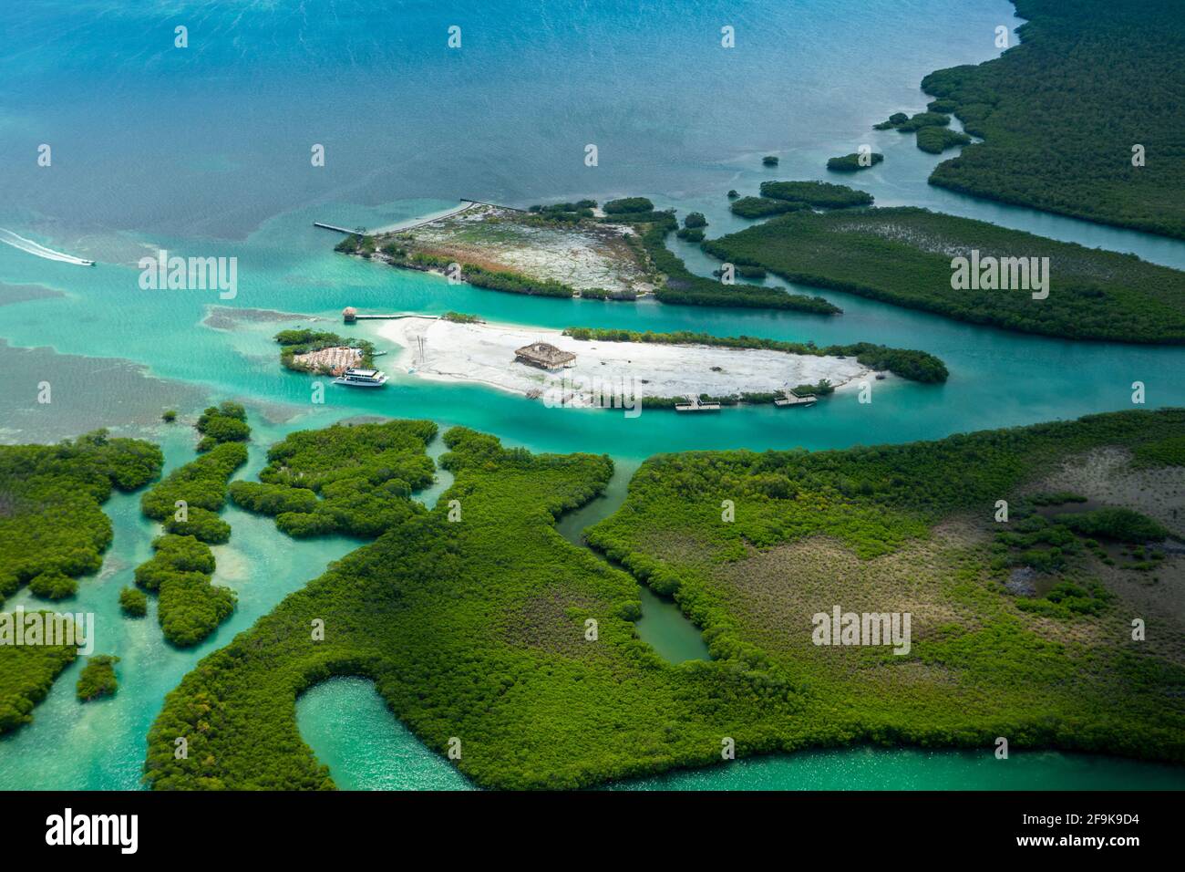 Belize island drone hi-res stock photography and images - Alamy