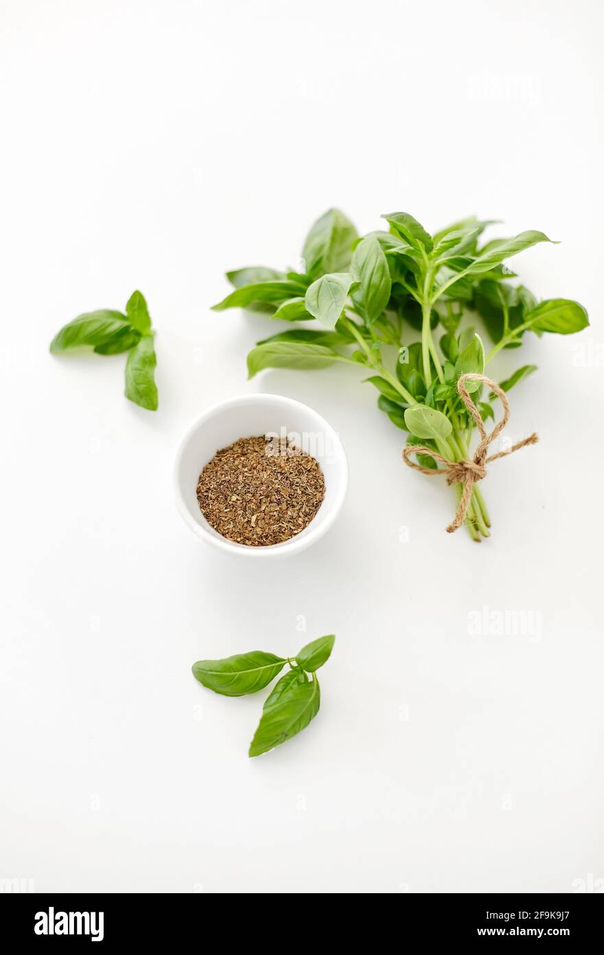 Fresh basil dry seasoning hi-res stock photography and images - Alamy