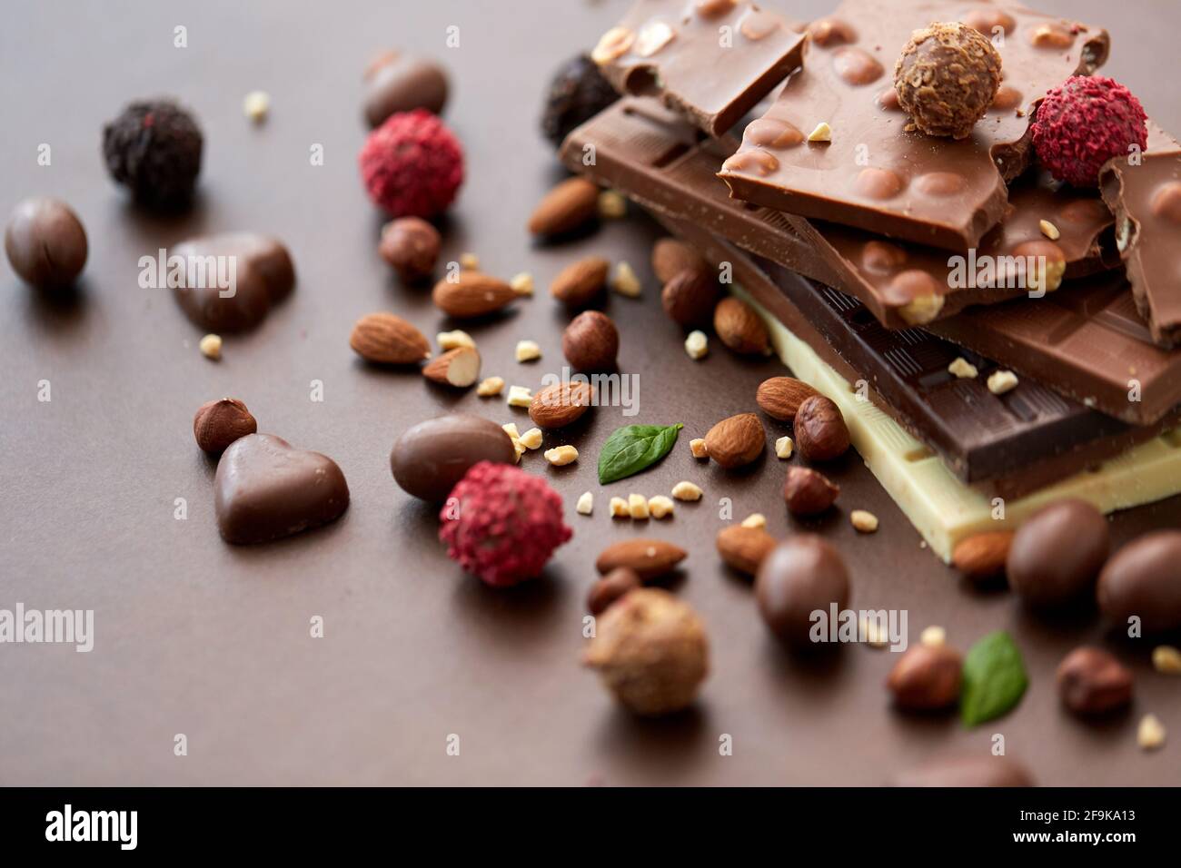 Different chocolates hi-res stock photography and images - Alamy