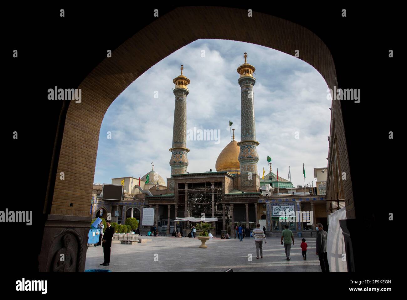 The general view of Shah Abdol-Azim Shrine in Tehran. (Photo by Sobhan ...