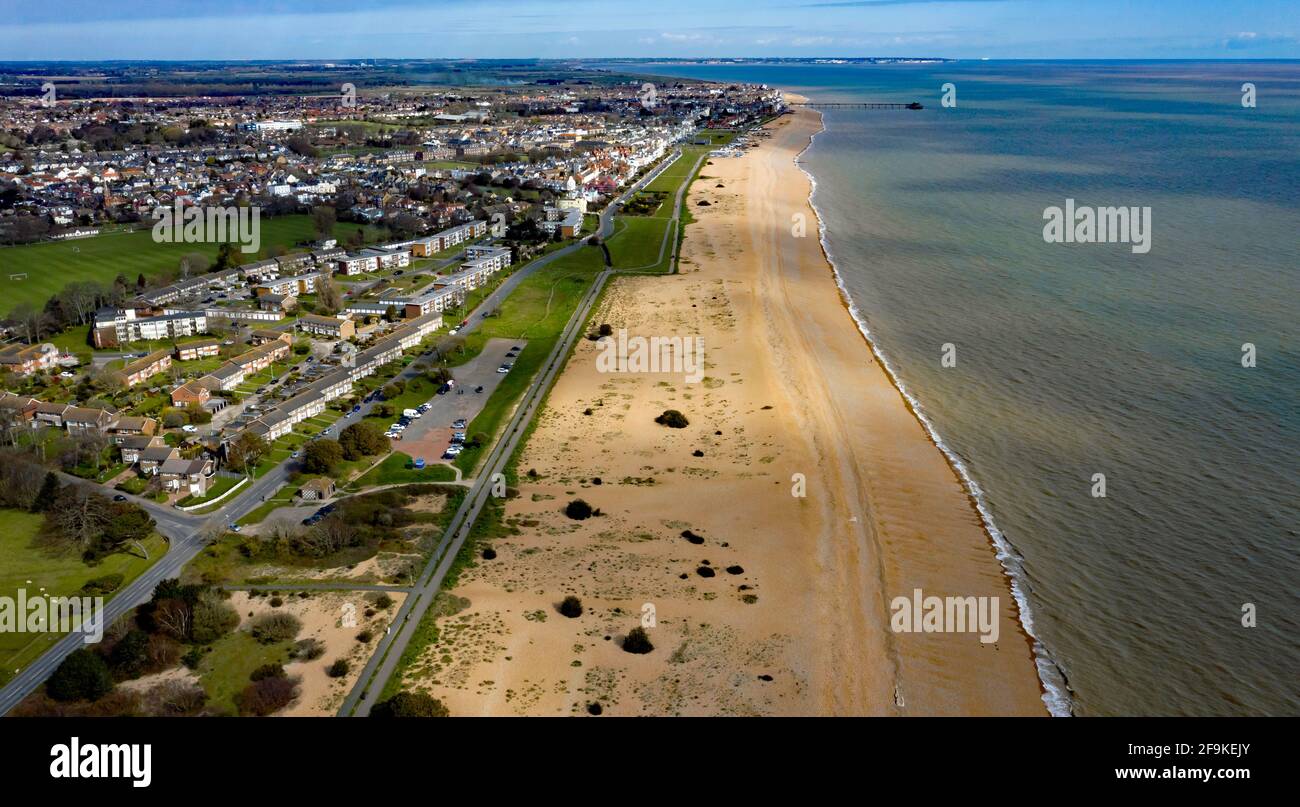 Kingsdown deal kent beach hi-res stock photography and images - Alamy