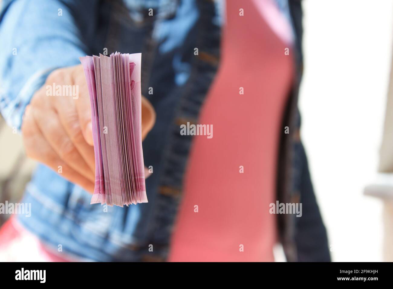 Rich woman poor woman hi-res stock photography and images - Alamy