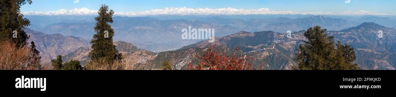 Himalaya, panoramic view of Indian Himalayas mountains, great Himalayan ...