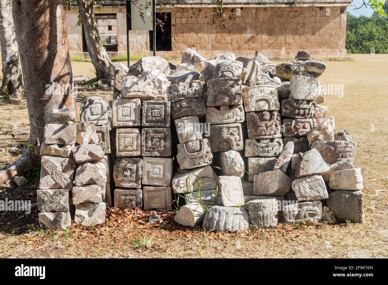 Mayan carving hi-res stock photography and images - Alamy