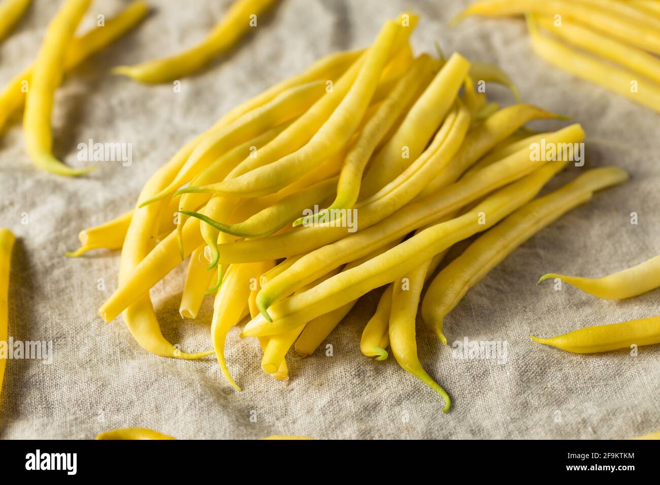 Raw Organic Yellow String Beans in a Bunch Stock Photo - Alamy
