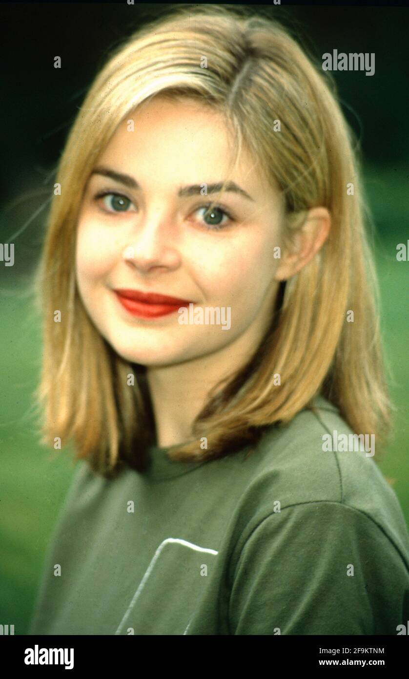 Gail porter 1998 hi-res stock photography and images - Alamy
