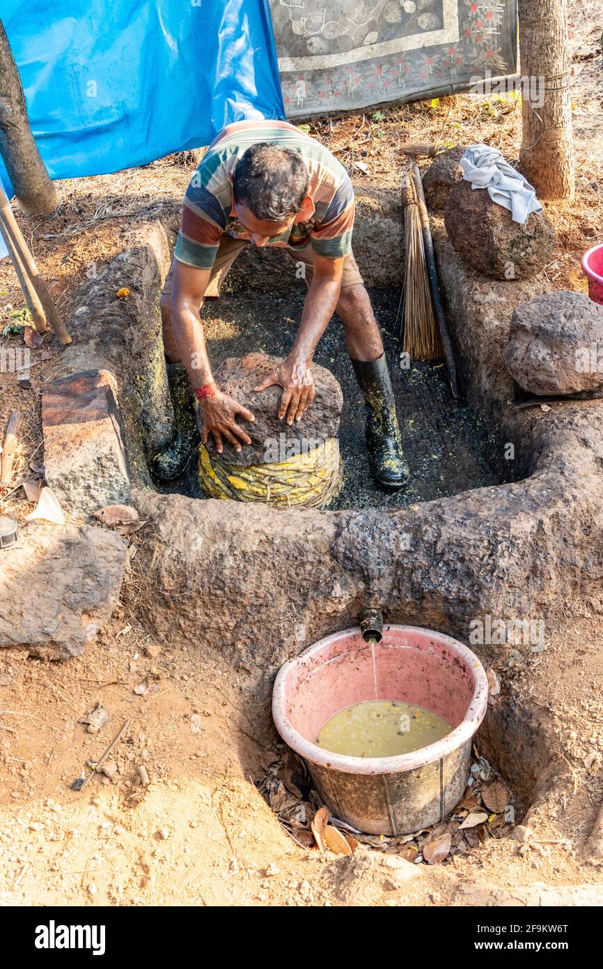 Stone pressing process hi-res stock photography and images - Alamy