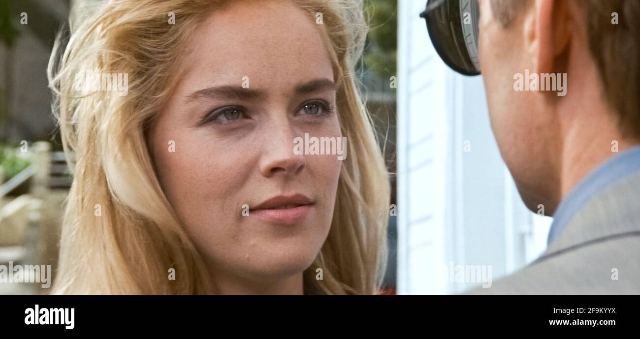 USA. Sharon Stone and Michael Douglas in a scene from (C)TriStar ...