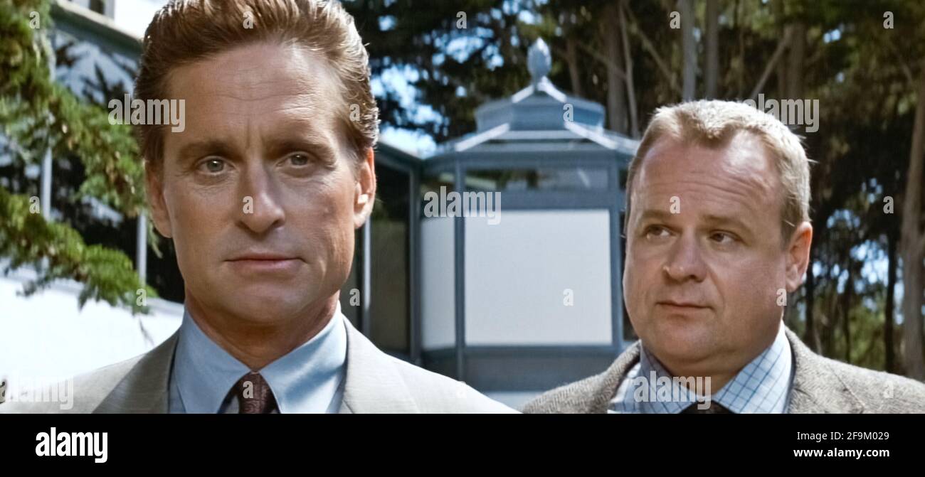 USA. Michael Douglas and George Dzundza in a scene from (C)TriStar ...
