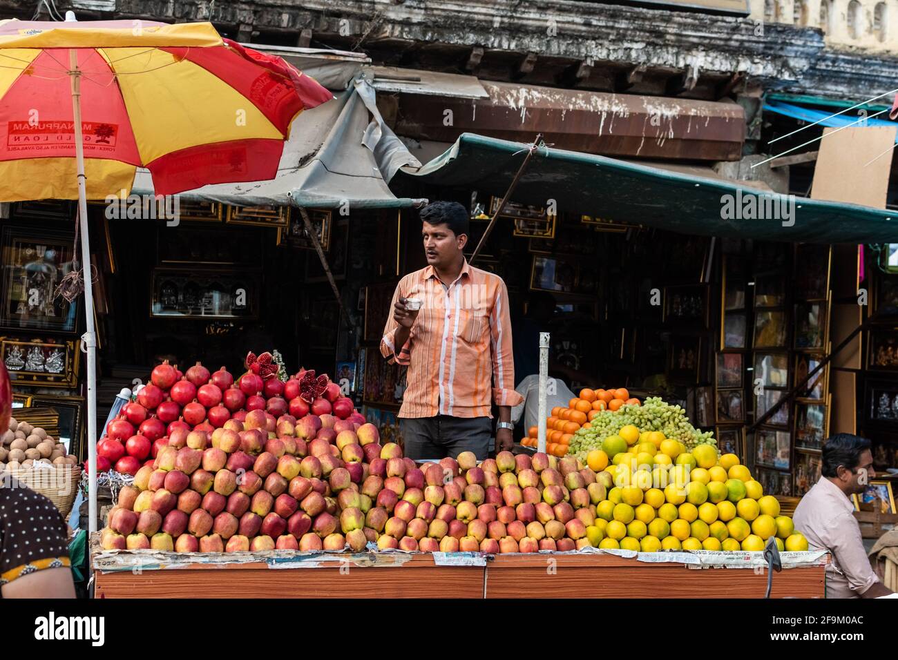 Indian street vendor hi-res stock photography and images - Alamy