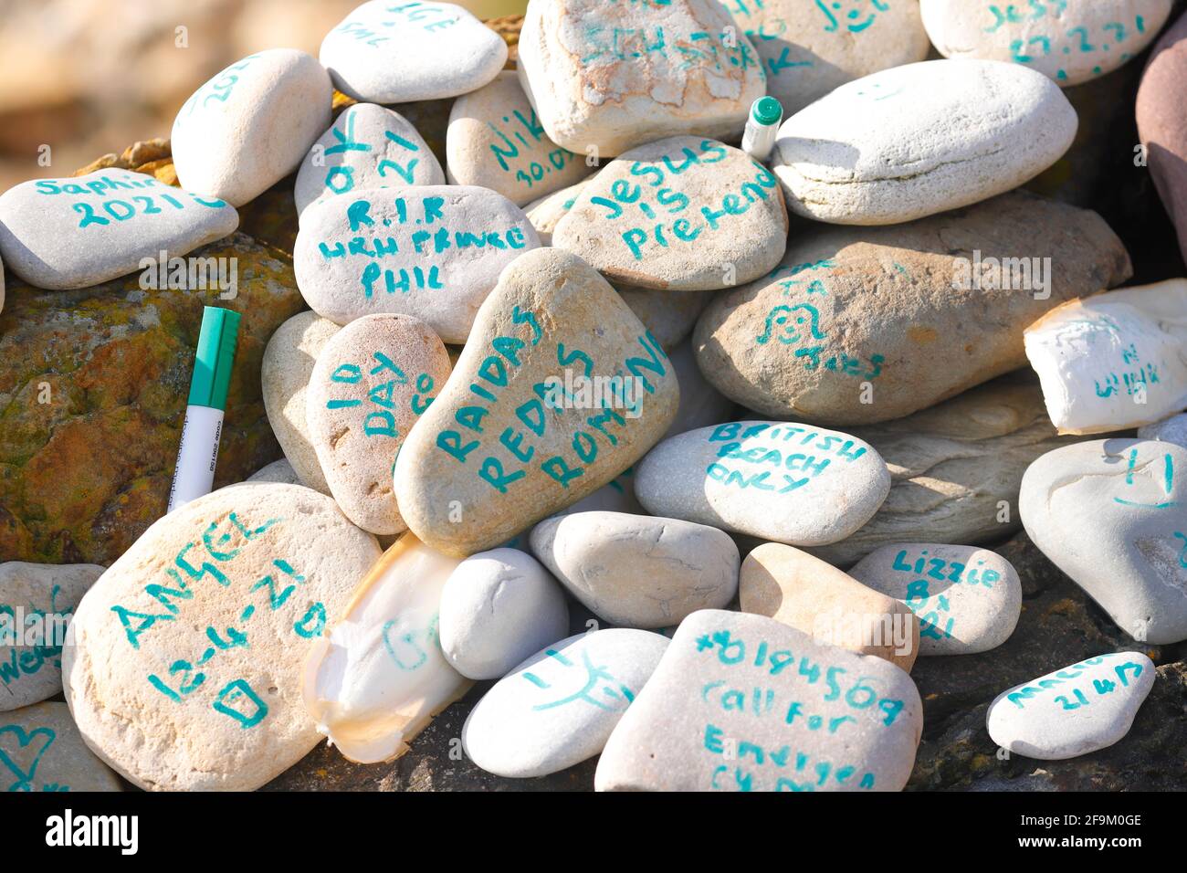 Collection of pebbles hi-res stock photography and images - Alamy