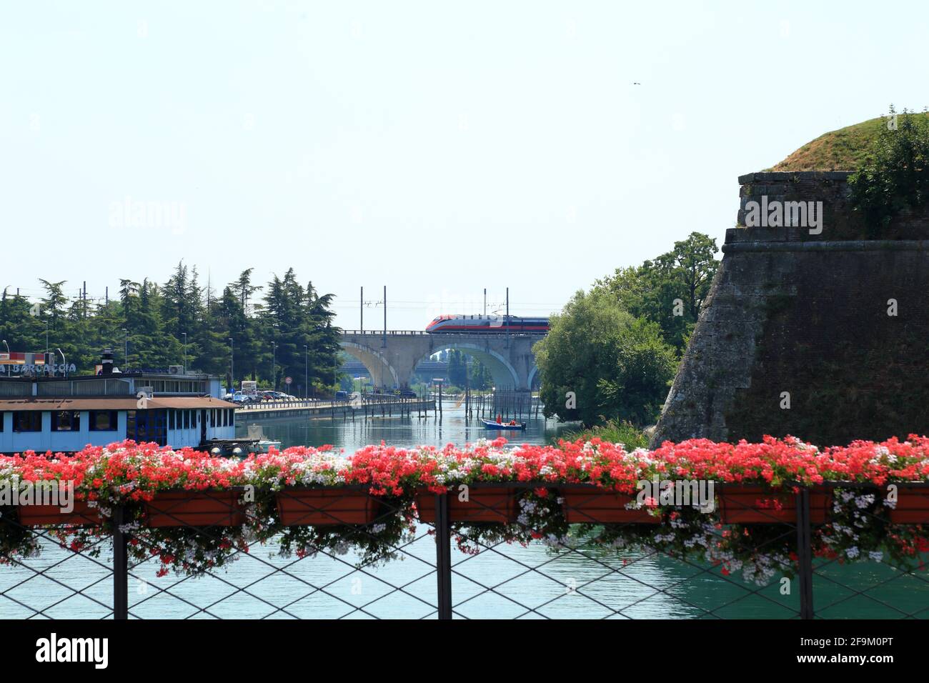 Fortress railway hi-res stock photography and images - Alamy