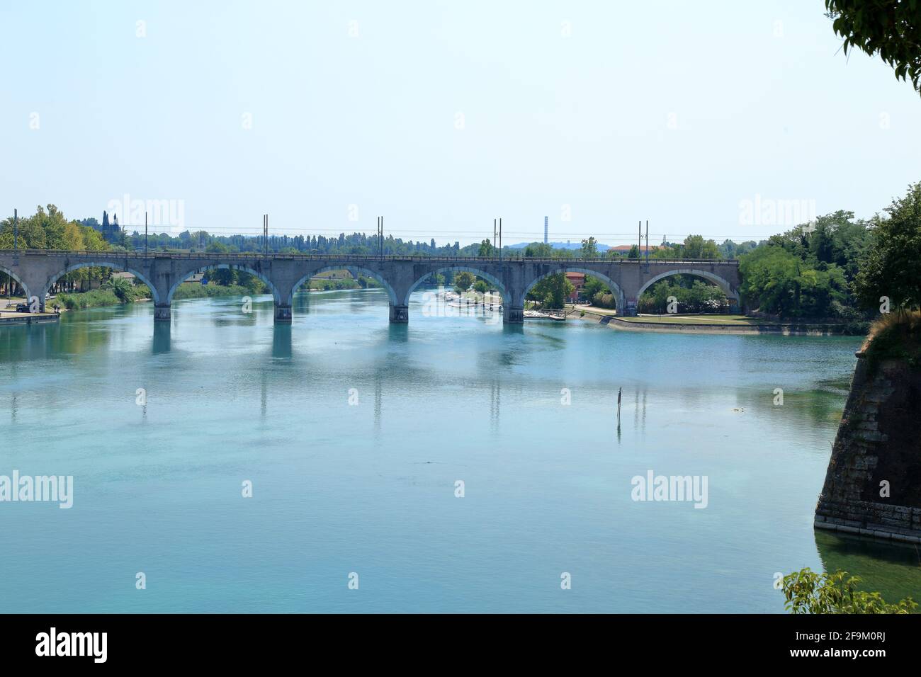 Railway bridge Ponte ferroviario Stock Photo - Alamy