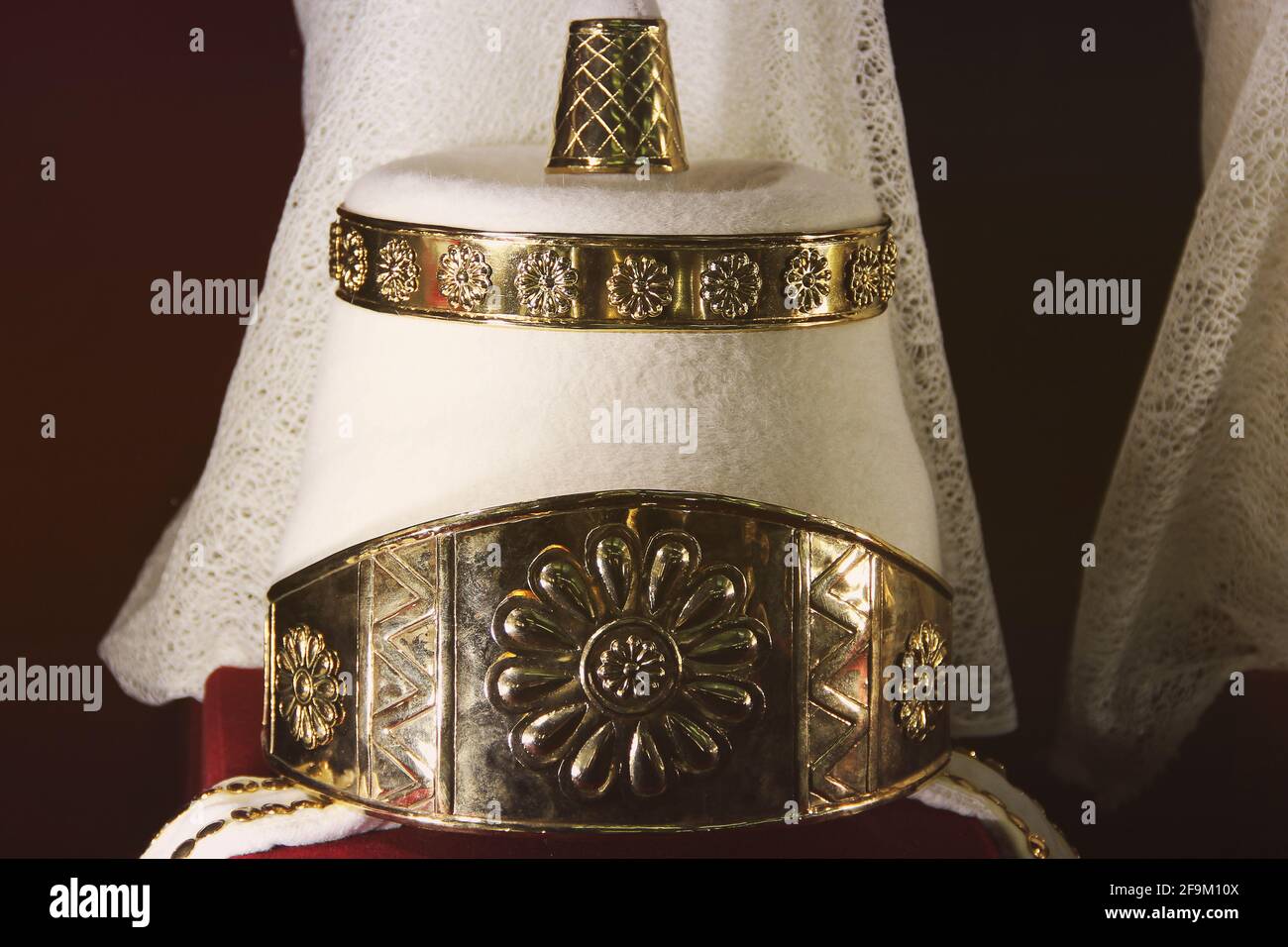 The queen head wallpaper hi-res stock photography and images - Alamy