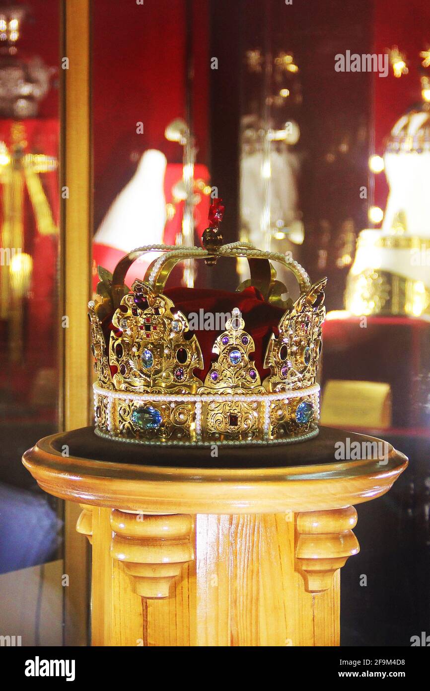 Golden crown with precious stones Stock Photo - Alamy Golden crown with precious stones Stock Photo - Alamy