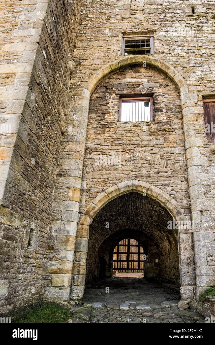 Quadrangular castle hi-res stock photography and images - Alamy