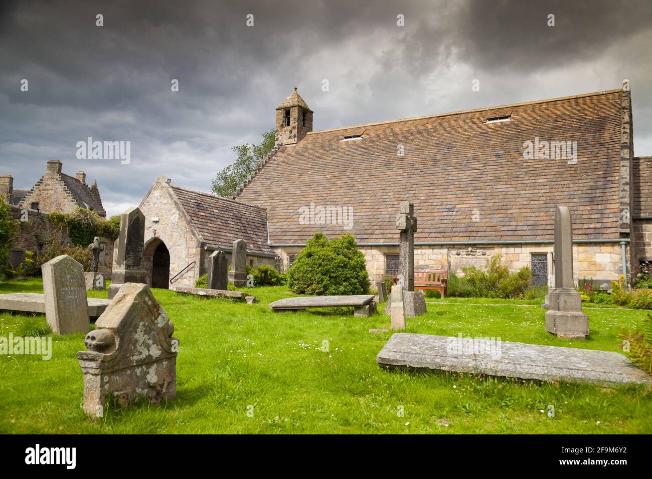 St fillan's parish church fife hi-res stock photography and images - Alamy