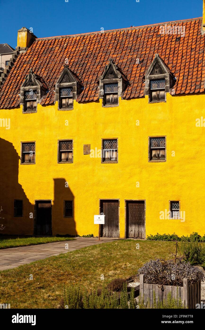 Culross palace hi-res stock photography and images - Alamy