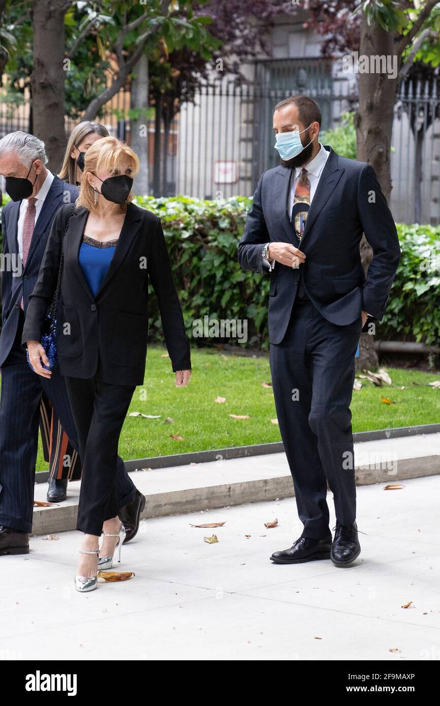 Baroness Thyssen (Carmen Cervera) and her son Borja Thyssen pose during ...