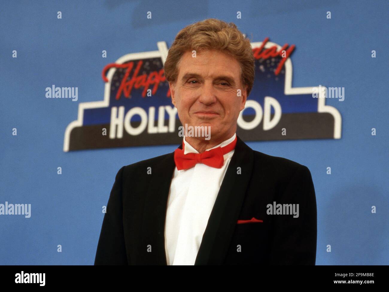 Robert Stack Circa 1980's Credit: Ralph Dominguez/MediaPunch Stock Photo - Alamy