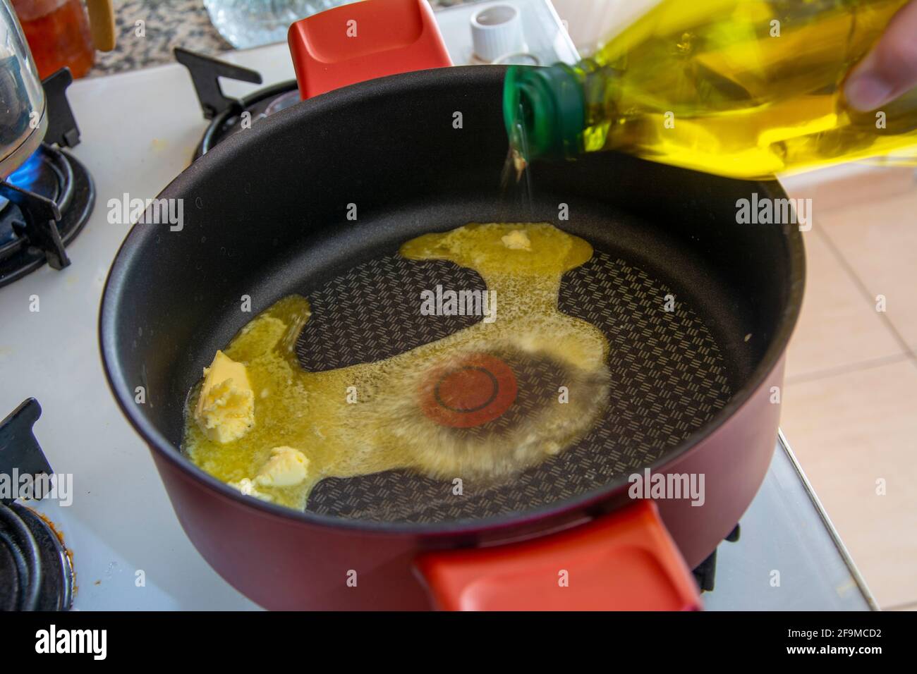 Cooking oil butter hi-res stock photography and images - Alamy