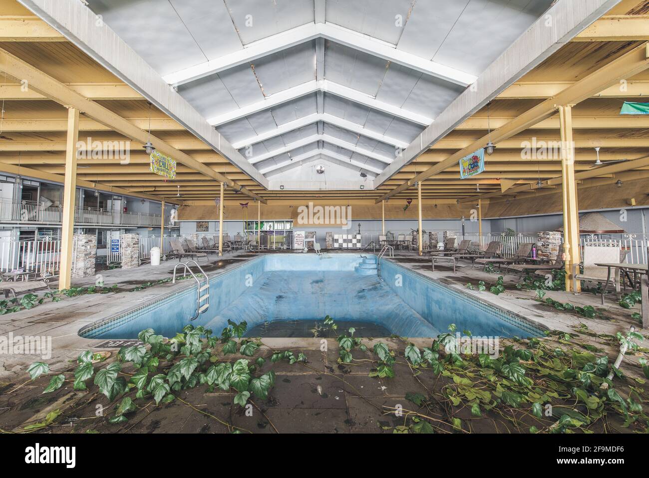 Decayed hotel hi-res stock photography and images - Alamy