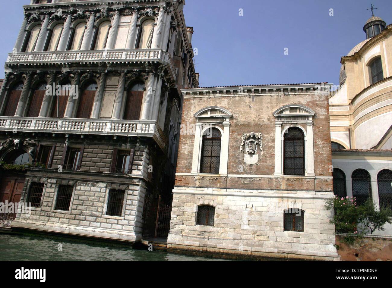 Original centuries-old buildings along the Grand Canal in Venice, Italy ...