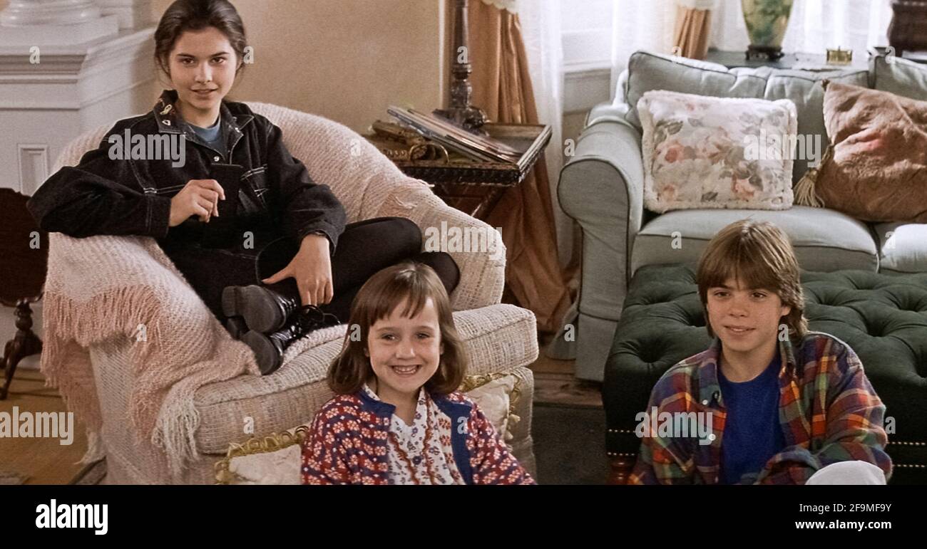 USA. Lisa Jakub, Matthew Lawrence, and Mara Wilson in a scene from (C ...