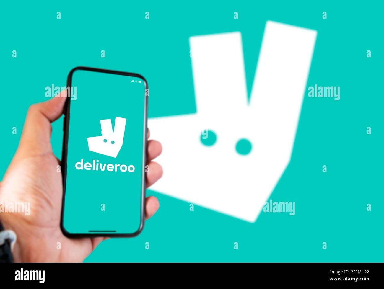 Deliveroo holdings hi-res stock photography and images - Alamy