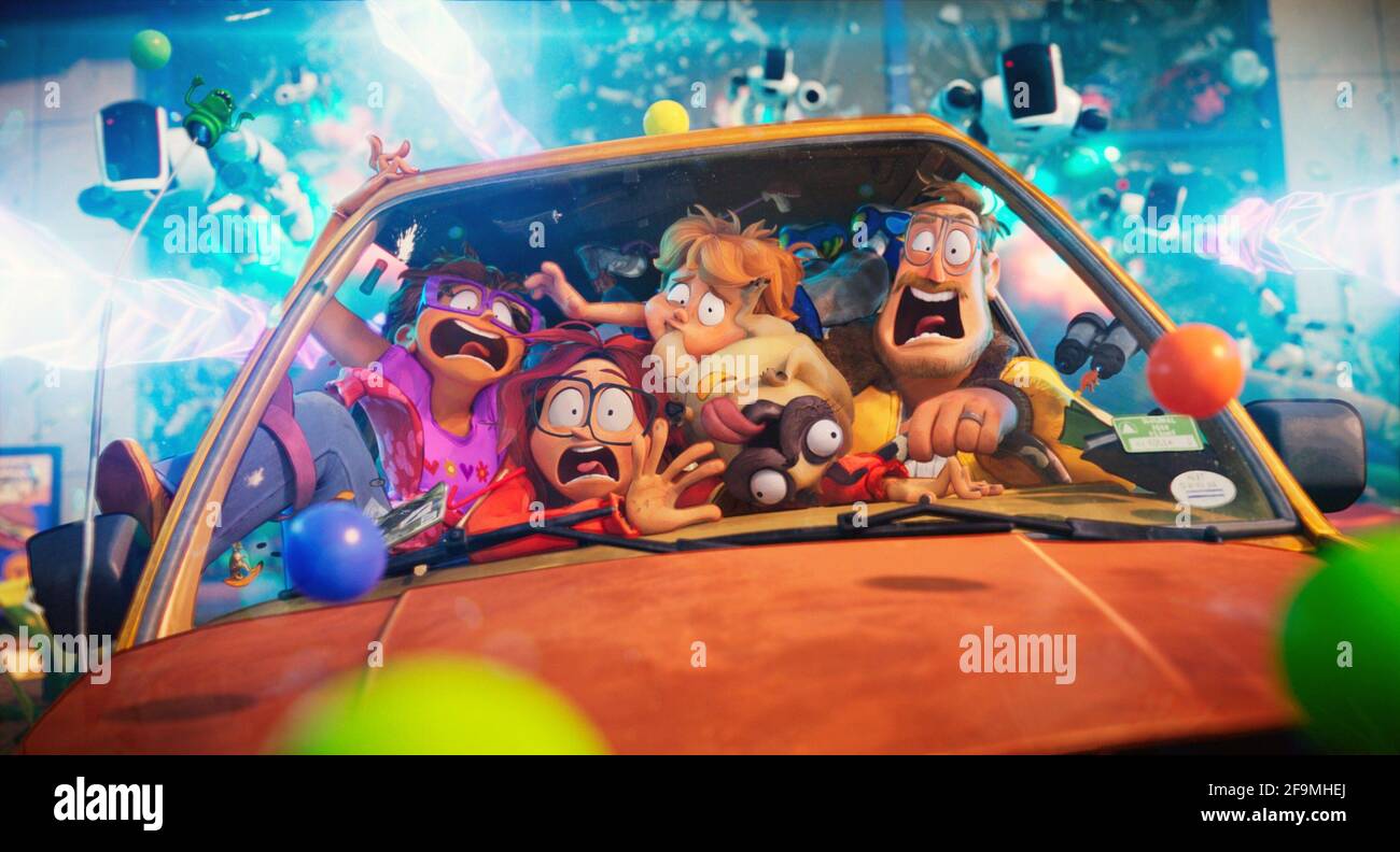 THE MITCHELLS VS. THE MACHINES, from left: Linda Mitchell (voice: Maya ...