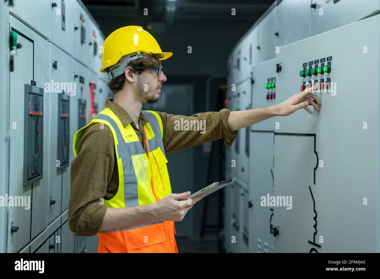 High voltage engineer hi-res stock photography and images - Alamy