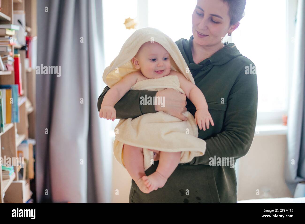 Daily routine family hi-res stock photography and images - Alamy