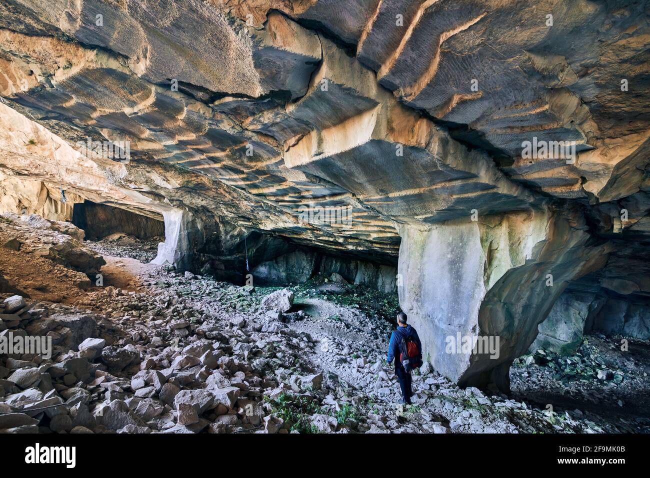 Beautiful Limestone cave, Old Oolitic stone quarries in Massone, The ...