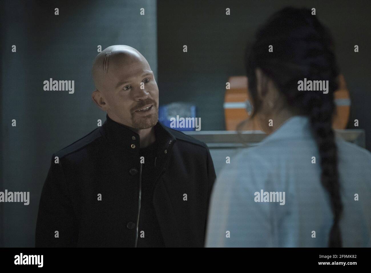 BATWOMAN, from left: Alex Morf, Nicole Kang (back to camera), Black ...