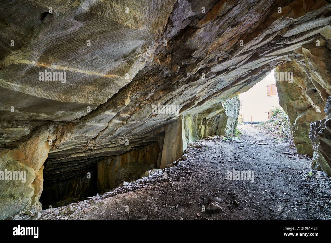 Chalk quarry italy hi-res stock photography and images - Alamy