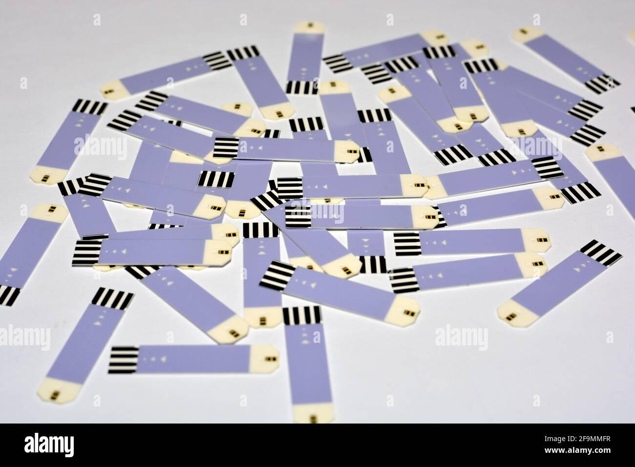 test strips for diabetic patients that measures random blood sugar ...
