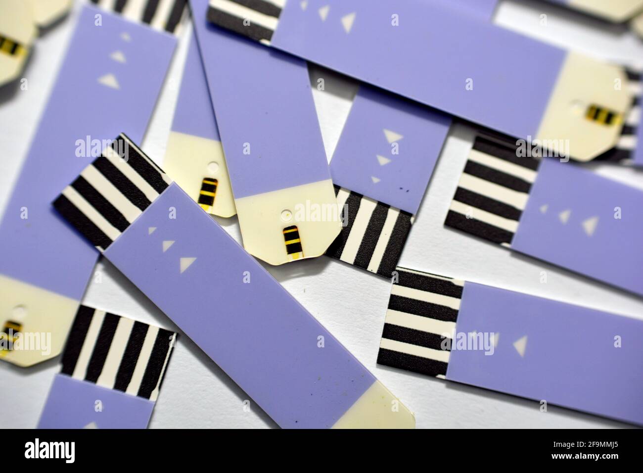 test strips for diabetic patients that measures random blood sugar ...