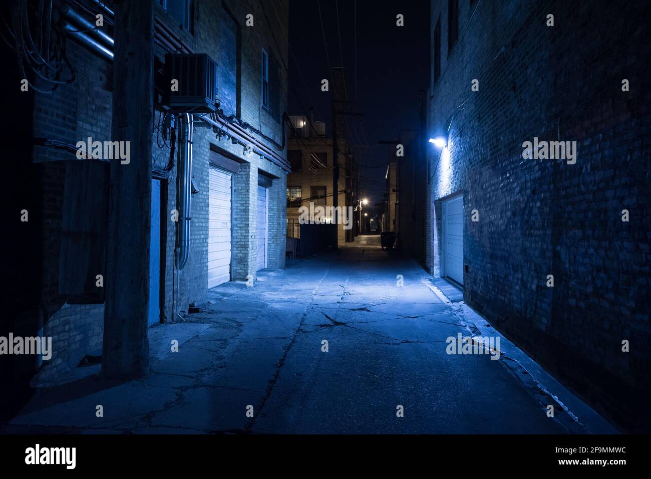 Chicago ghetto scene hi-res stock photography and images - Alamy