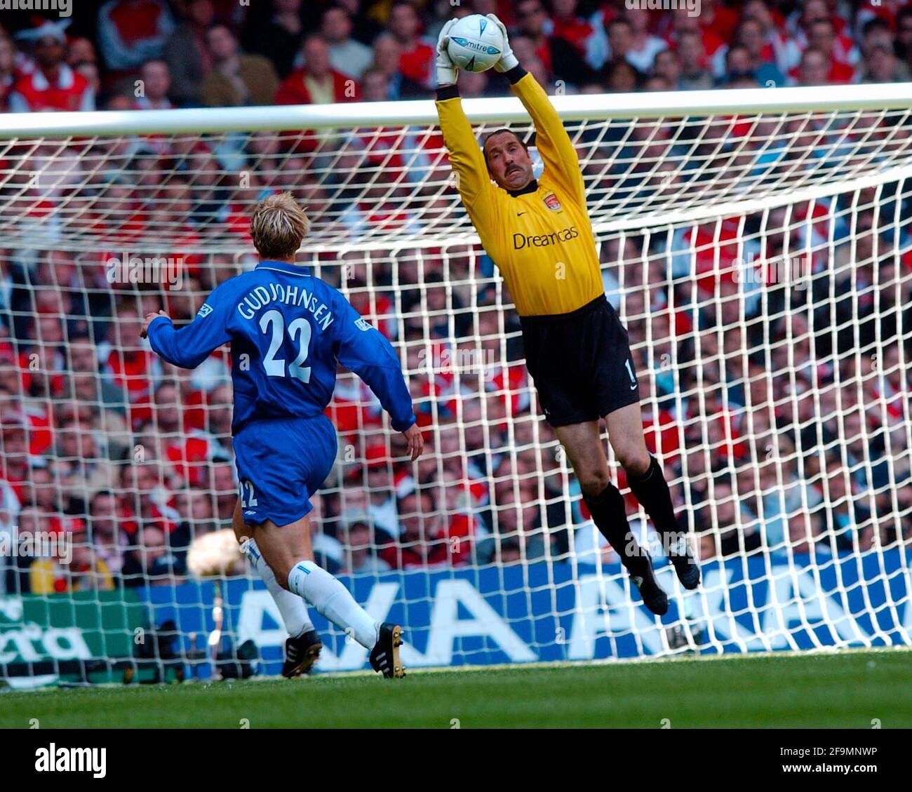 FA CUP FINAL ARSENAL CHELSEA 4/5/2002 PICTURE DAVID ASHDOWN.FA CUP ...