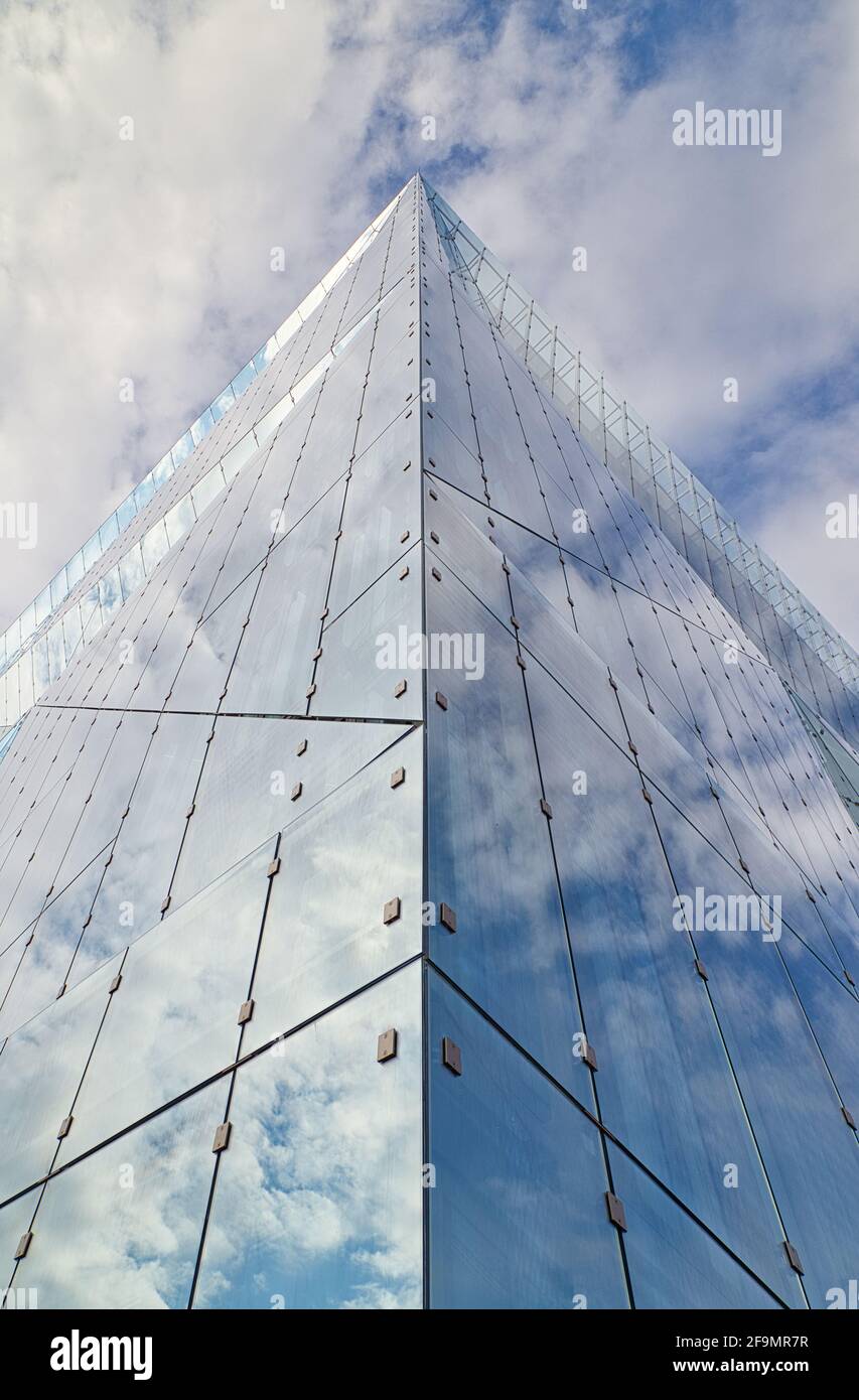Cube Berlin. Office Building at Washington Square in front of Central ...